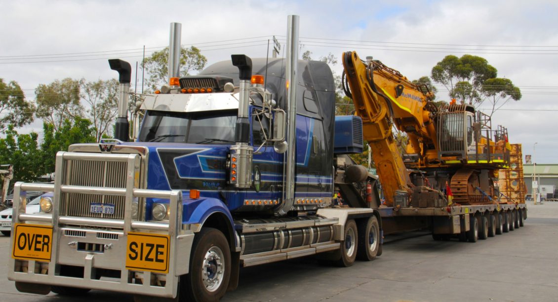 Western Star Prime Mover & Drake Platform Low Loader | McMahon Services NZ